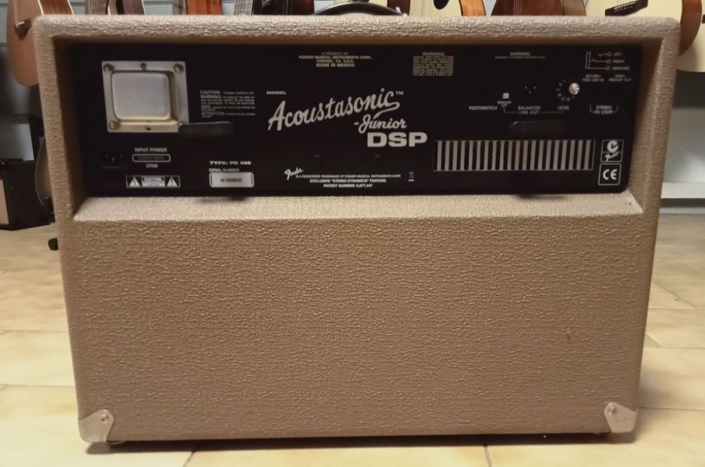 Casa Musicale Varese | FENDER ACOUSTASONIC JUNIOR DSP 40W 2CH